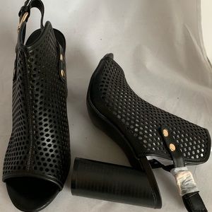 Beston | Shoes | Beston New Vegan Leather Laser Cut Sandals | Poshmark
